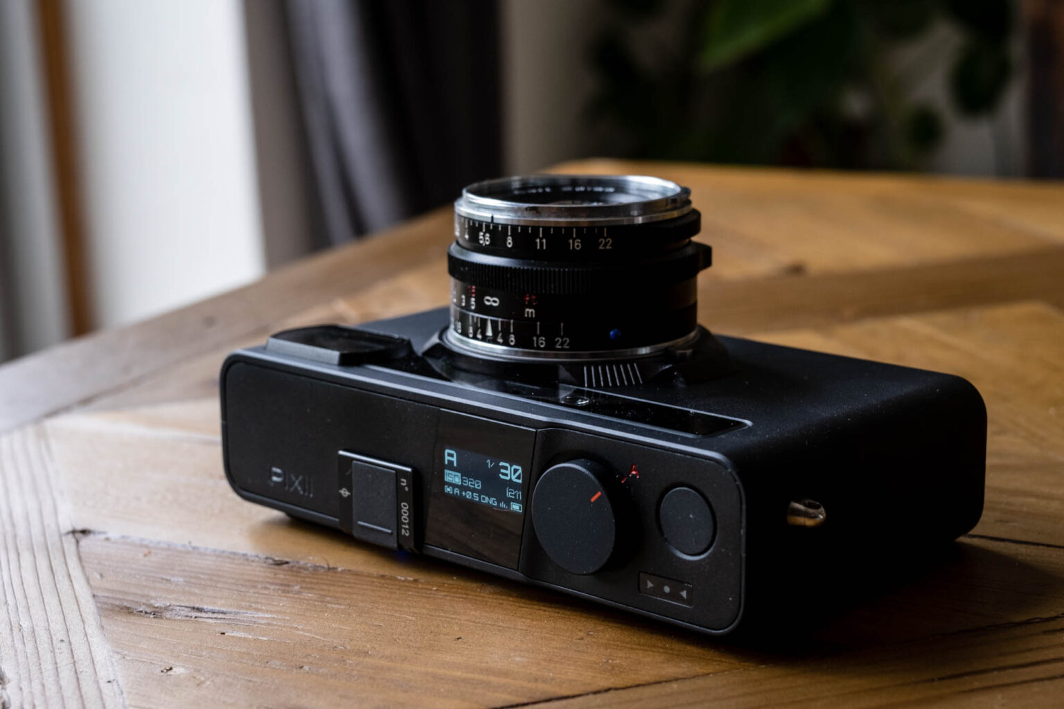 First real-world preview of the upcoming PIXII APS-C rangefinder with ...