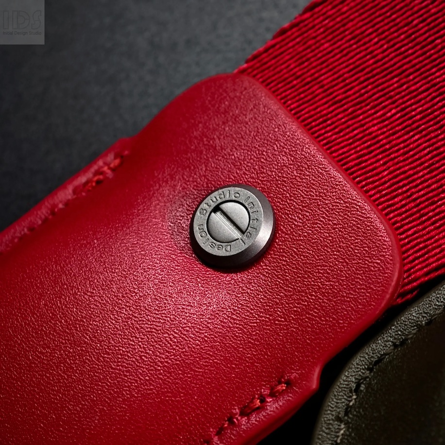 Just released: IDS Works TagStrap with Airtag hidden storage - Leica Rumors