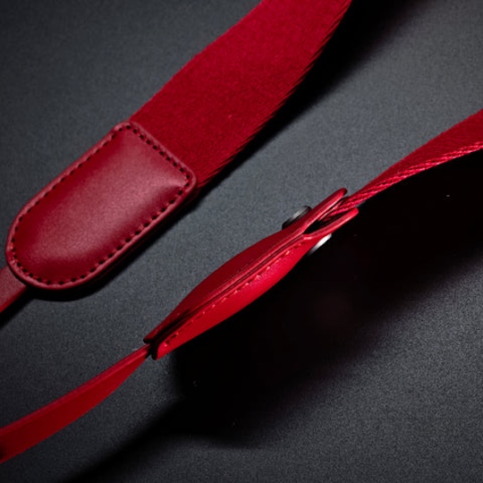 Just released: IDS Works TagStrap with Airtag hidden storage - Leica Rumors
