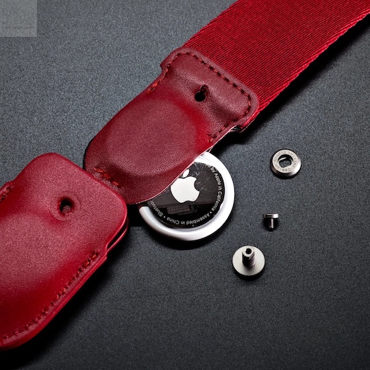 Just released: IDS Works TagStrap with Airtag hidden storage - Leica Rumors